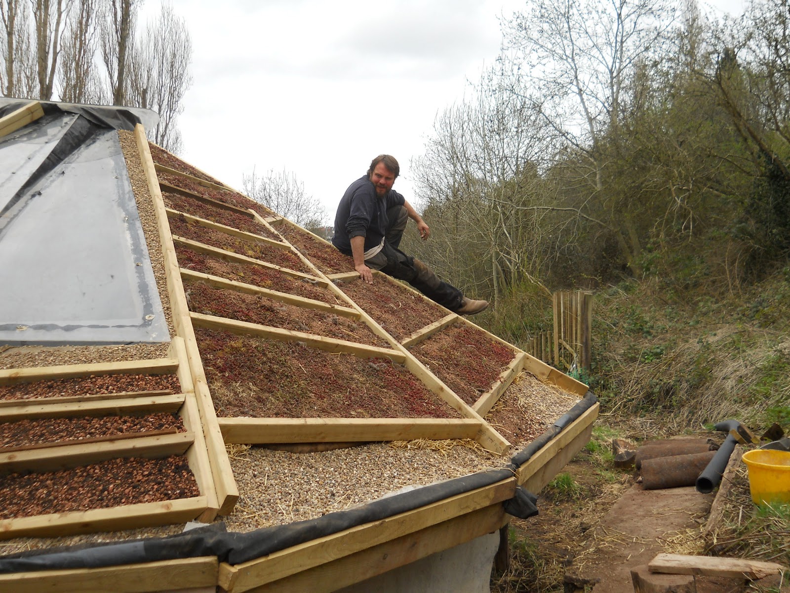 Finishing the roundhouse roof rebuild at Boiling Wells! | Carvings with ...