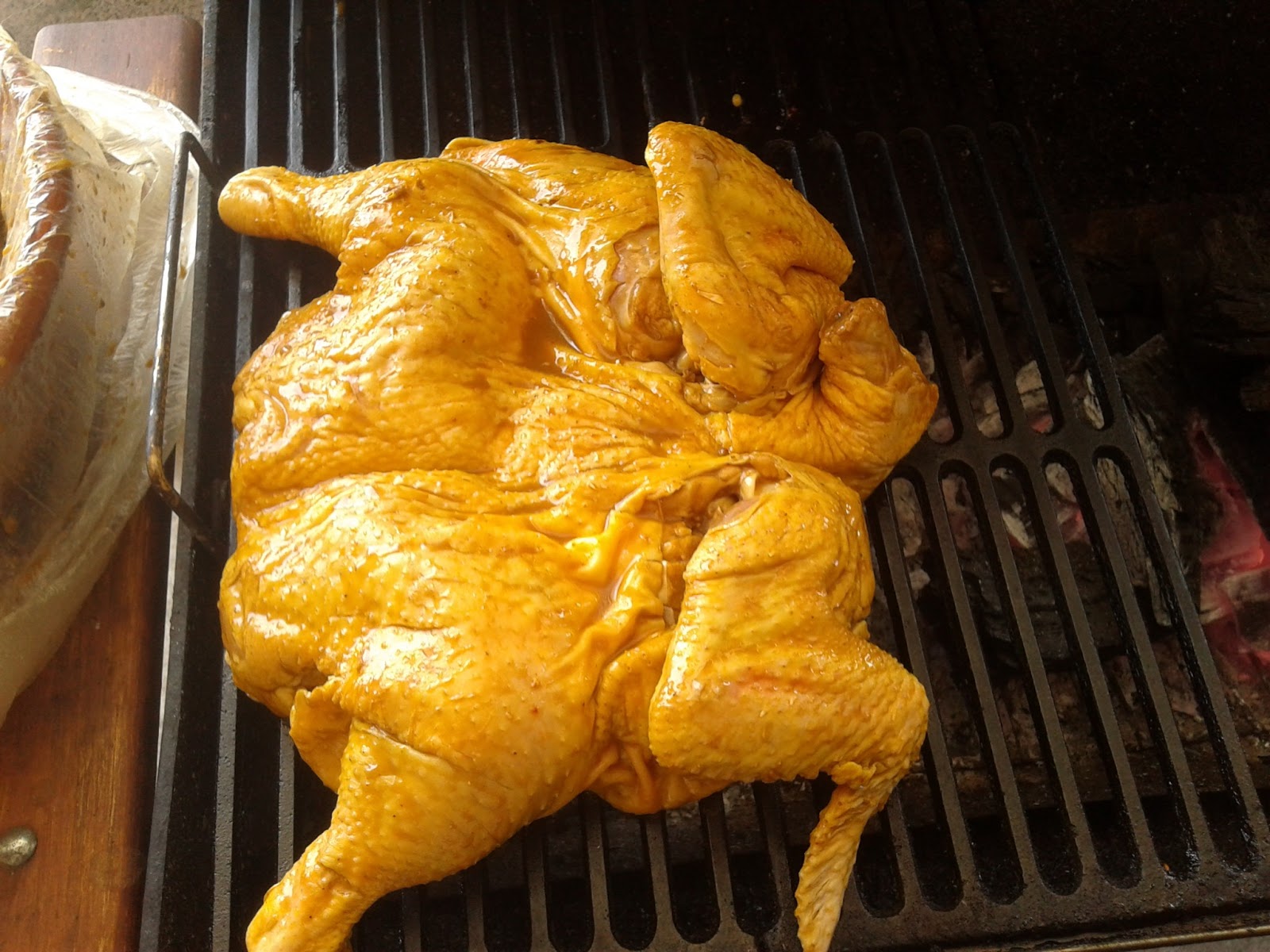POLLO MARINADO EN MOSTAZA ASADO AL CARBÓN.