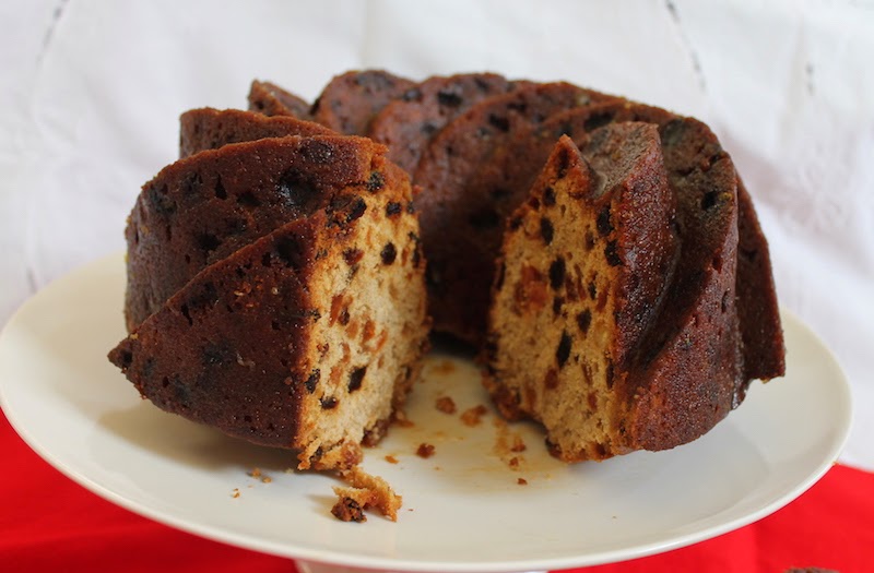 Food Lust People Love: London Porter Cake with Lemon Glaze #BundtBakers