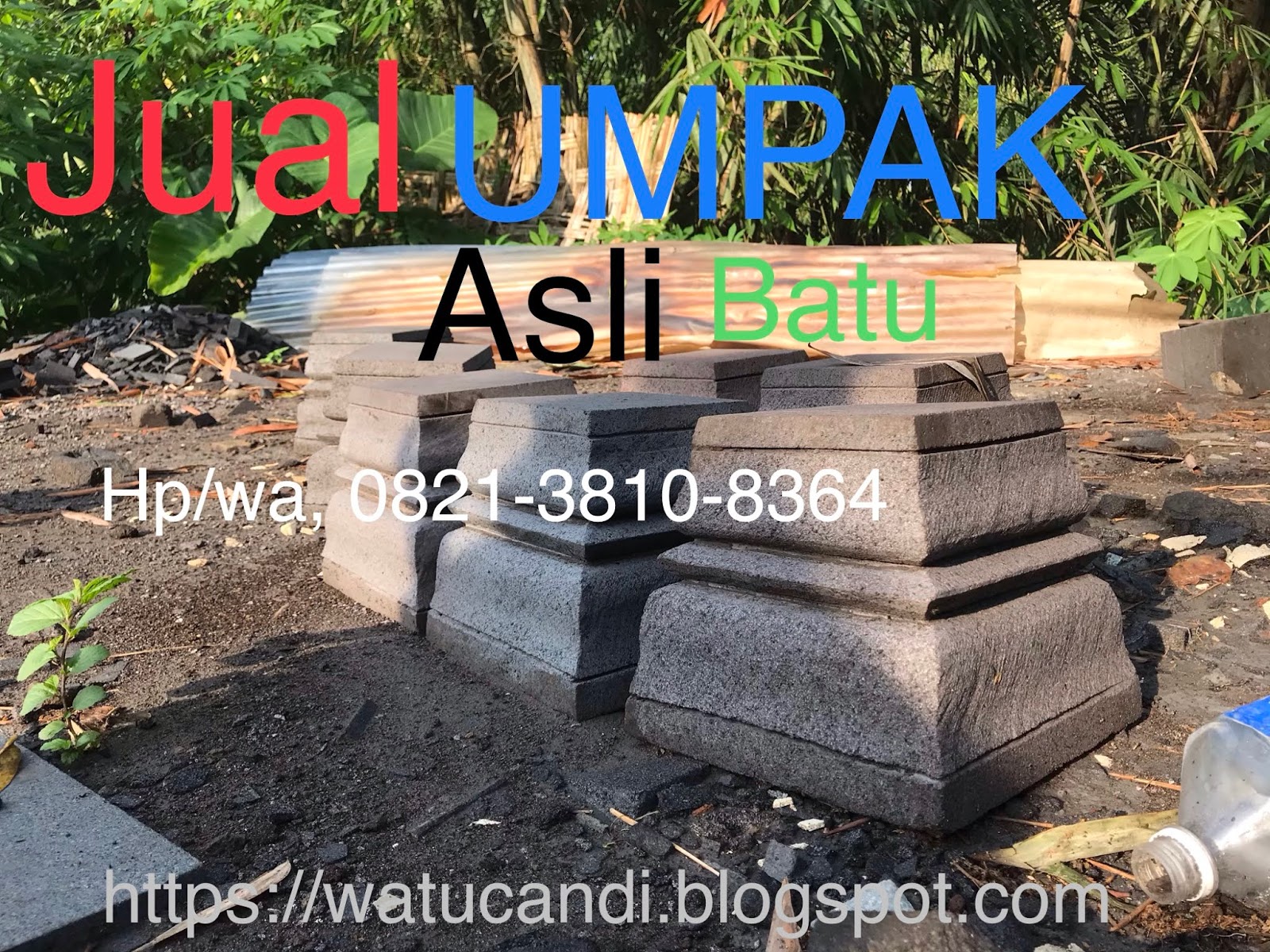 Pengrajin Umpak Batu Alas bangunan Kayu