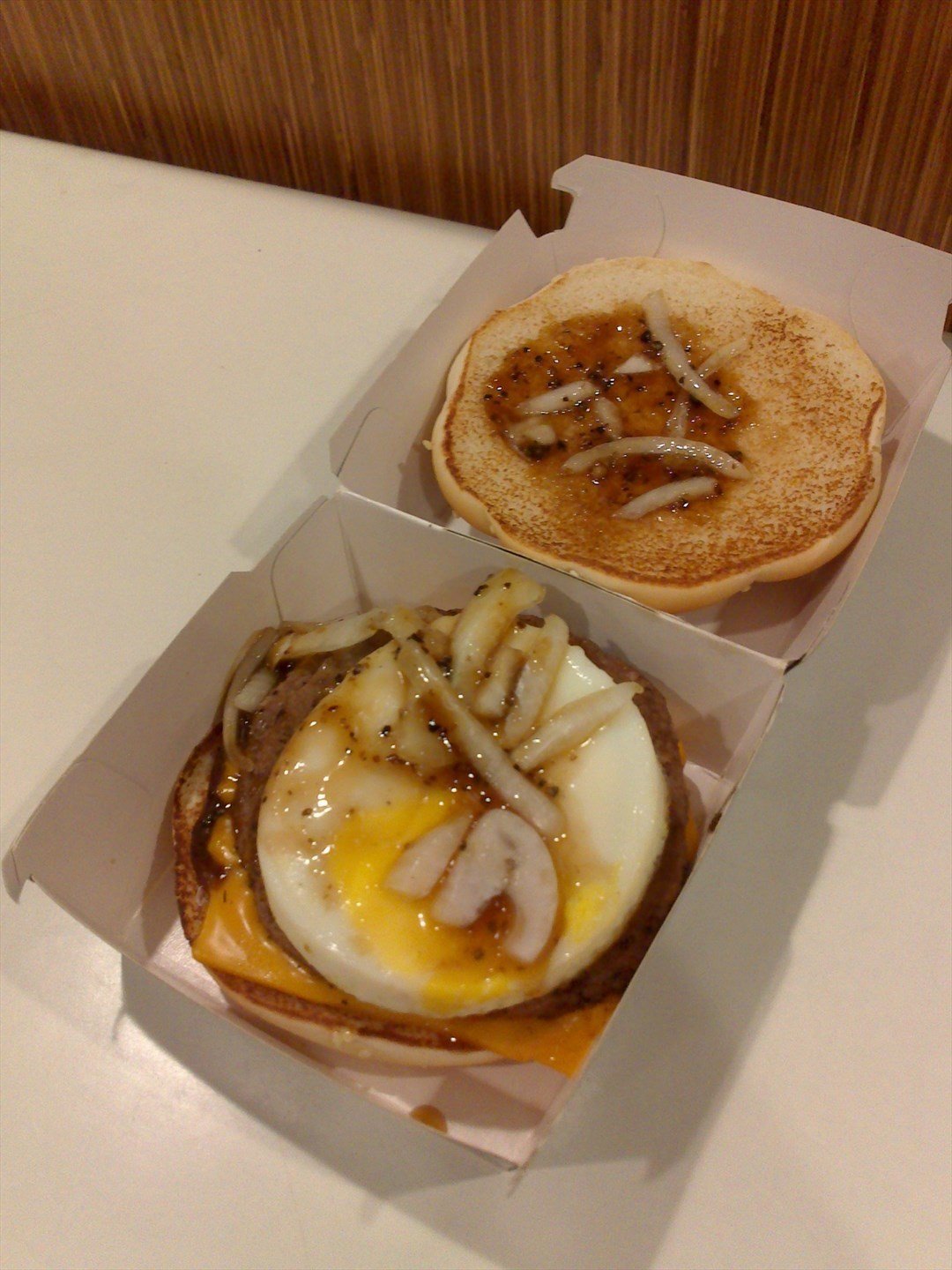 Supersupergirl from openrice: [Review 3715] McDonald's Batman Burger ...