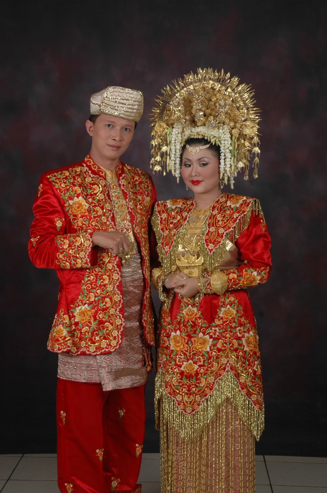 PELAMINAN MINANG: Beberapa contoh sunting