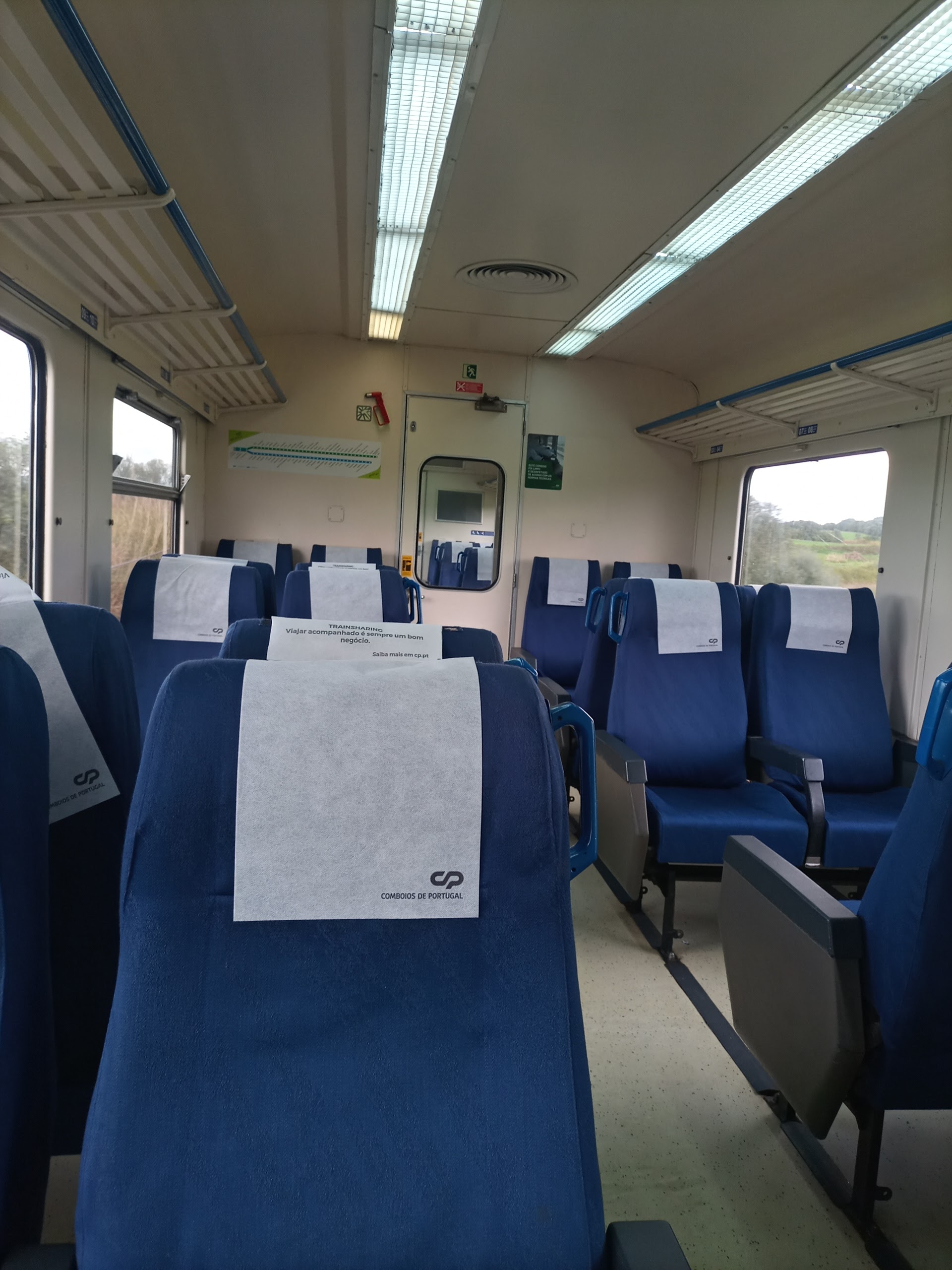 Apeadeiro das Virtudes: AUTOMOTORA CP SERIE 592 , CONHECIDA POR CAMELOS ...