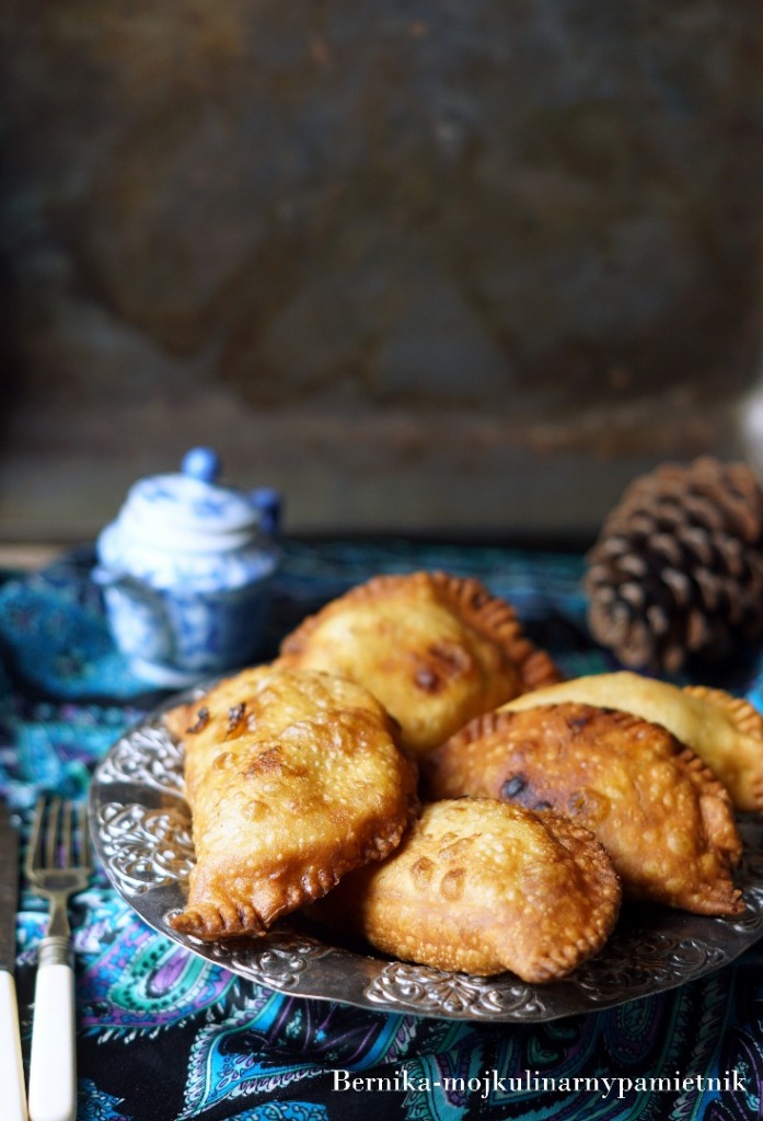 Czebureki - tatarskie pierogi | Bernika - mój kulinarny pamiętnik