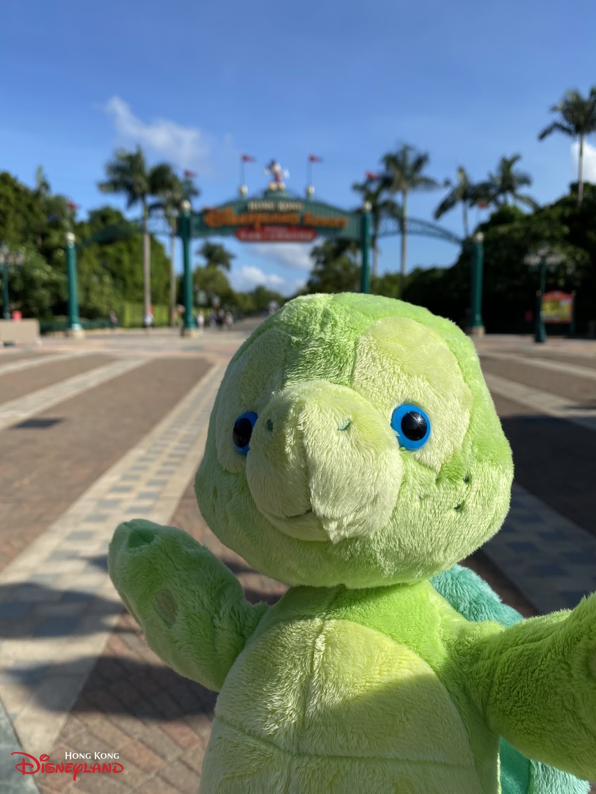 ‘Olu Mel 加入 香港迪士尼 Duffy與好友大家庭 🎵🌴 ‘Olu Mel debuted at Hong Kong ...