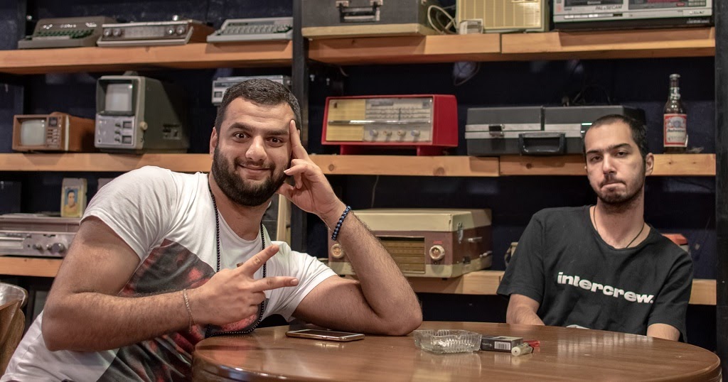 "Leave the room" nghĩa là gì?