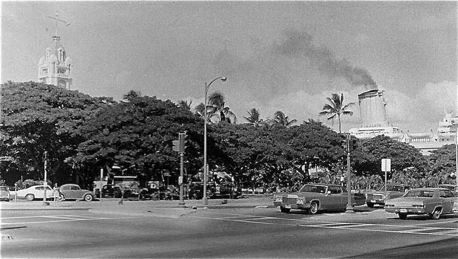 Europe by London Taxi: Hawaii, Honolulu - 'S.S.Himalaya' - October 1970