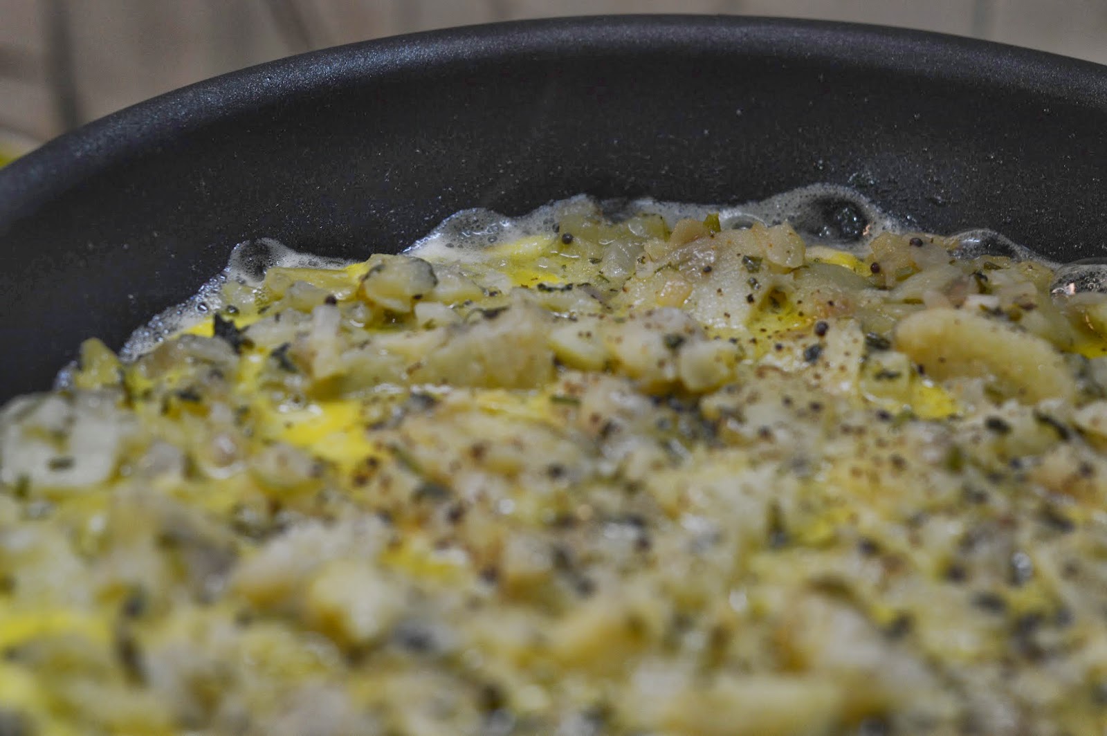 euphoRHEA: Kanda Papeta per Eedu - A Parsi Classic