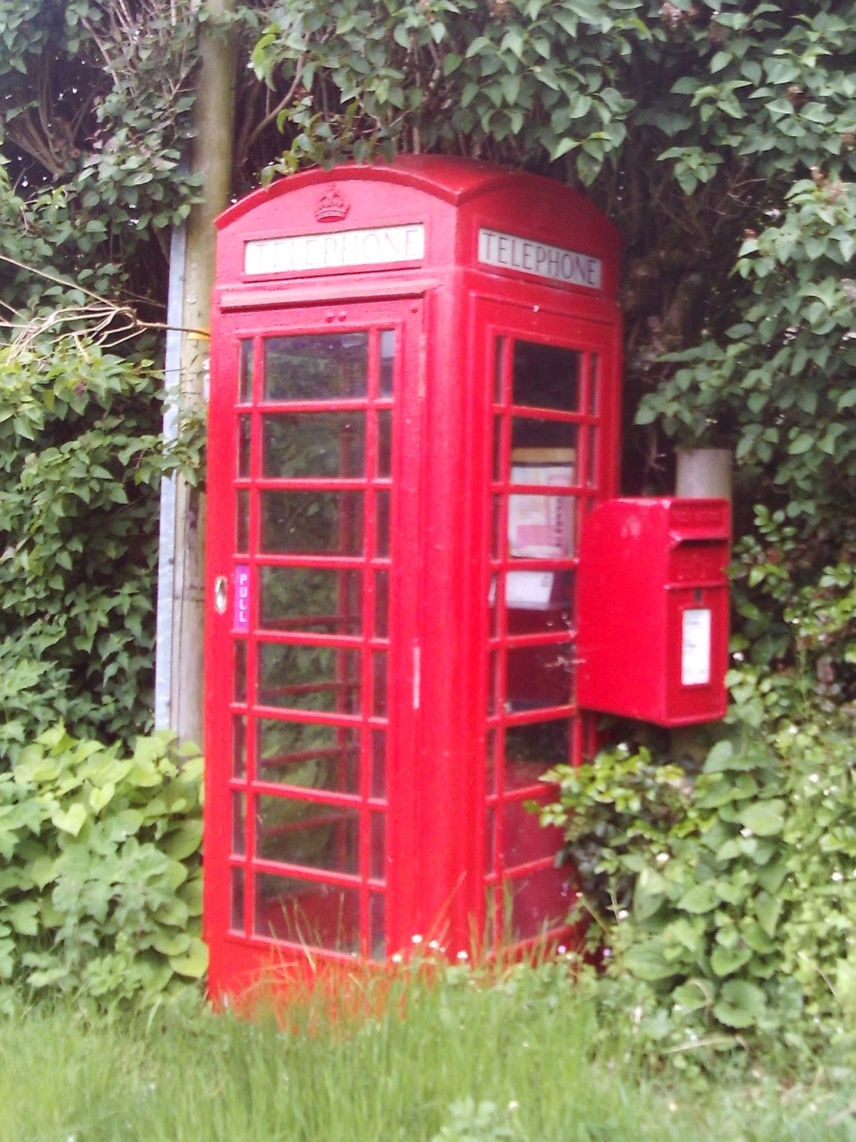 Walking The Peak: Brierlow Bar, Earl Sterndale, Crowdicote, Pilsbury ...