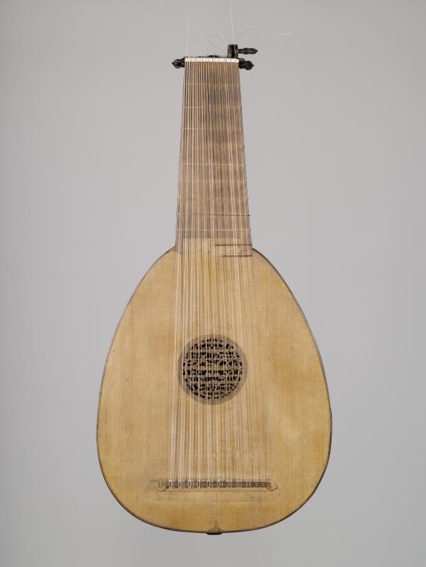 Buying a Lute: Renaissance lutes