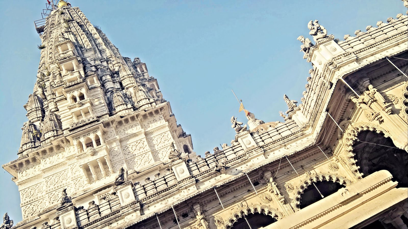 A Beautiful Life : Discovering Mumbai - Babulnath Temple and ISKCON ...