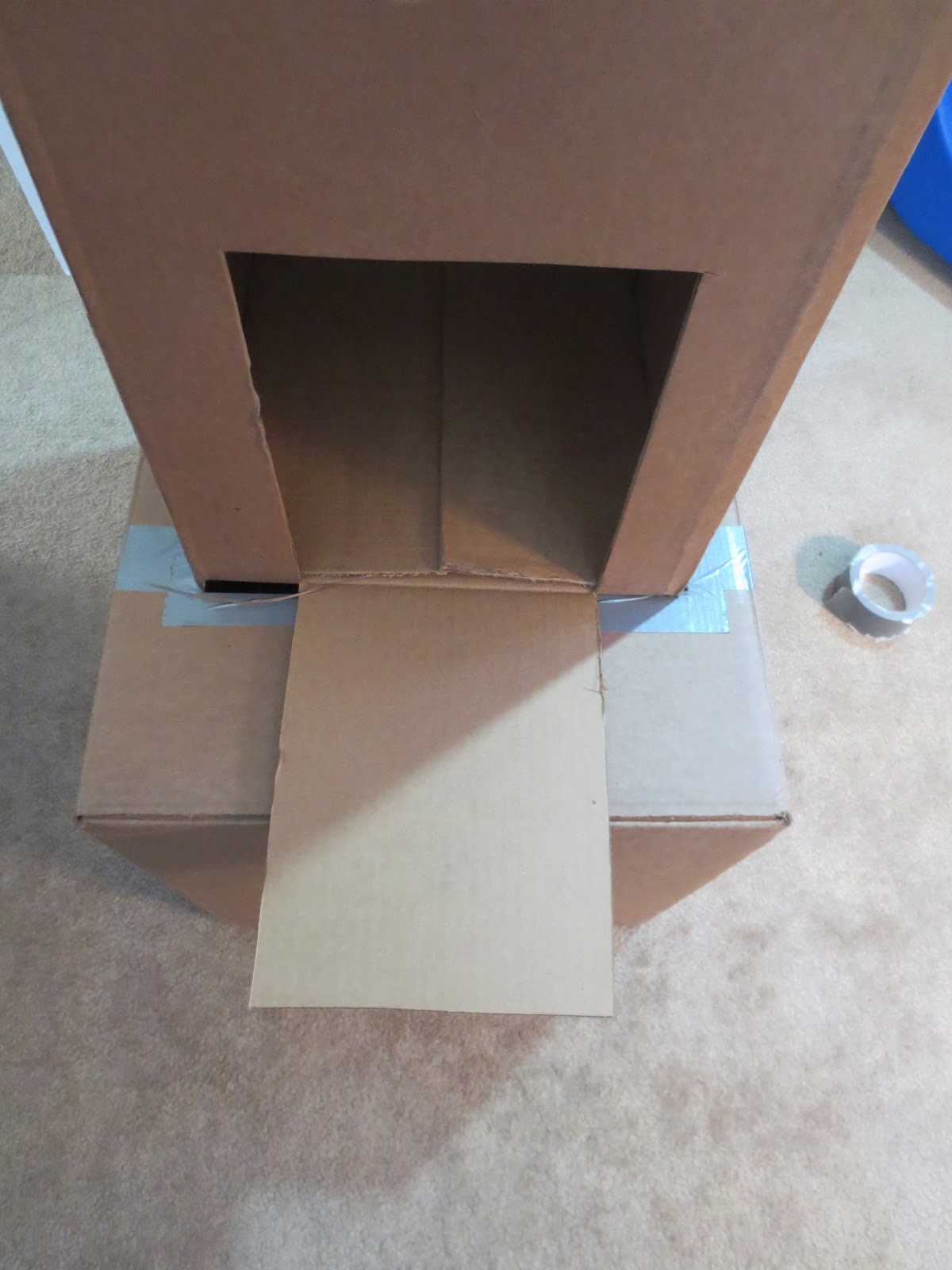 SAND AND WATER TABLES: BUILDING A STRONG BOX TOWER