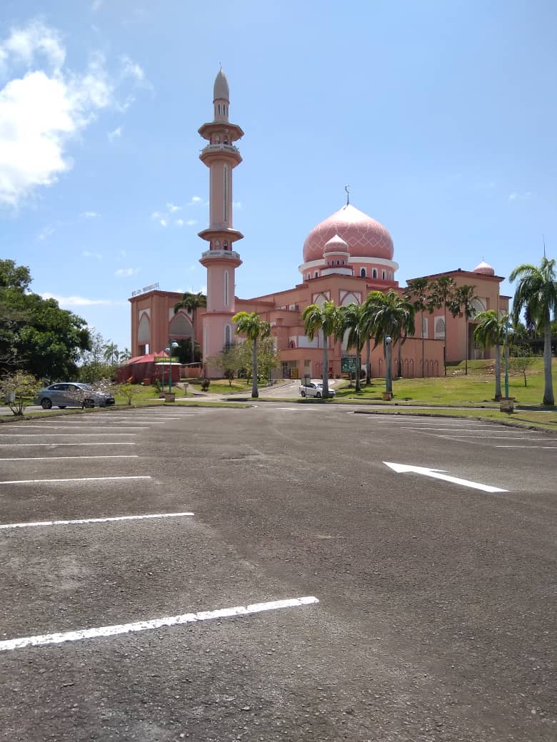 Panorama Masjid UMS
