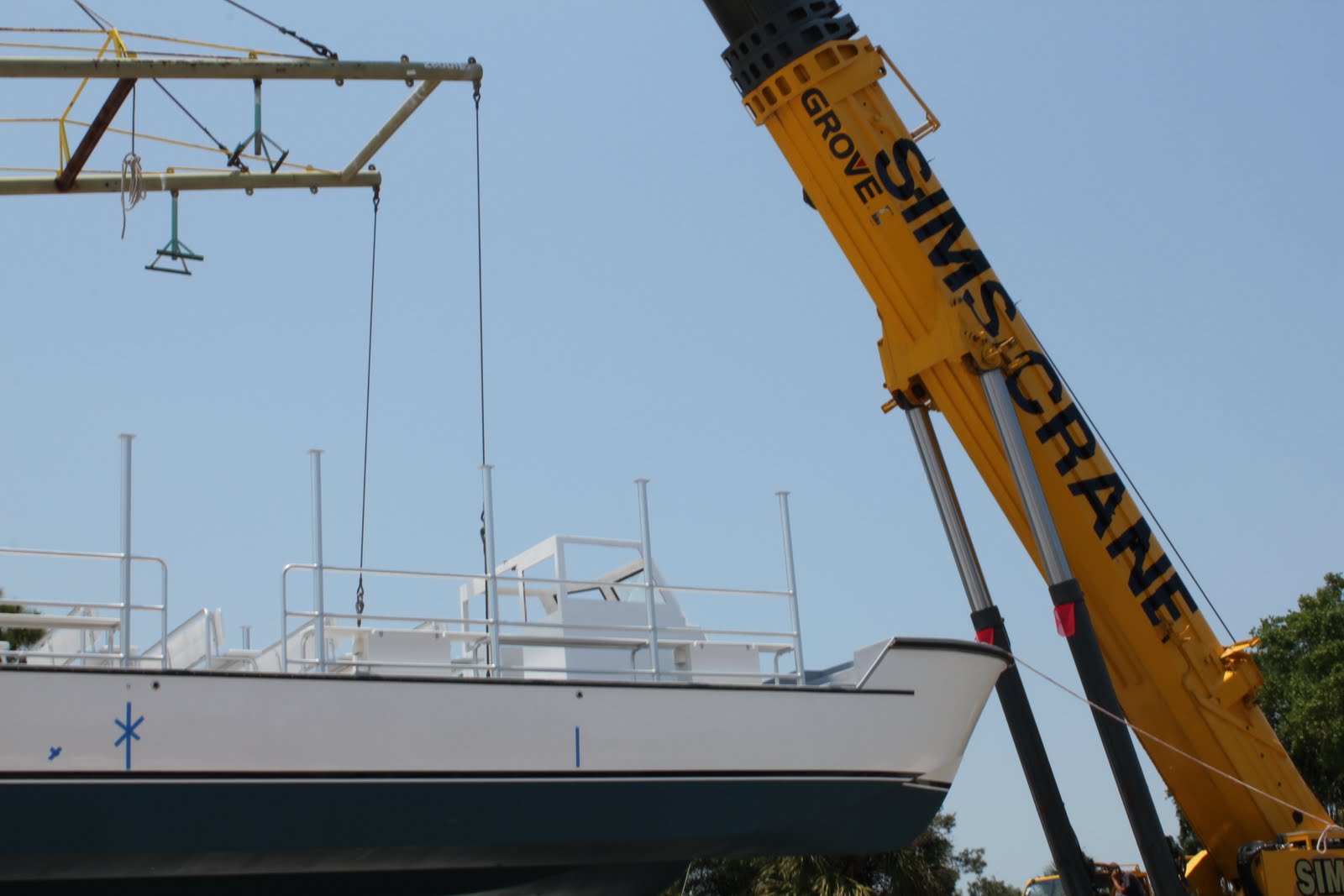 Catamarans & Cranes - Sims Crane