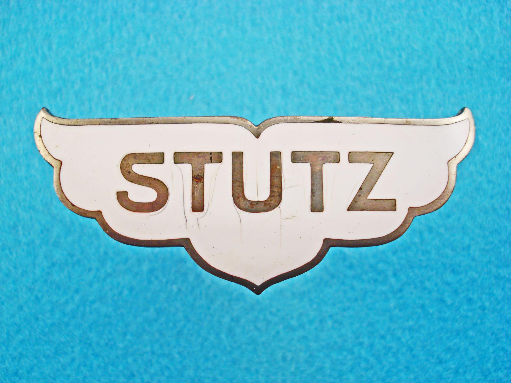 American Auto Emblems: STUTZ