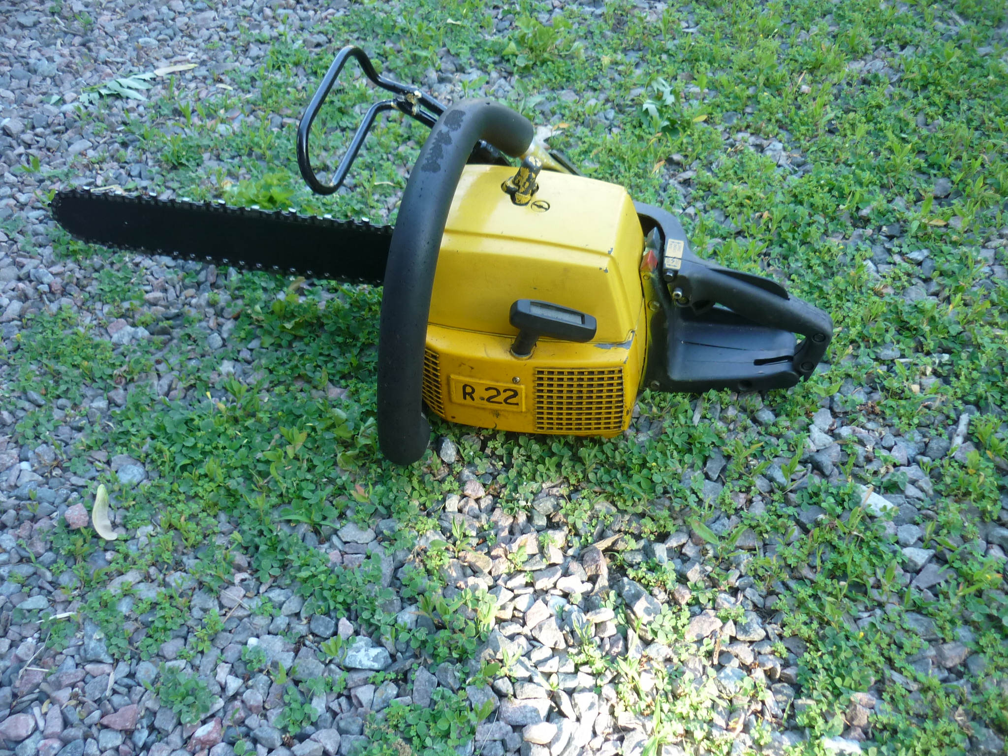 VINTAGE CHAINSAW COLLECTION: 10/12