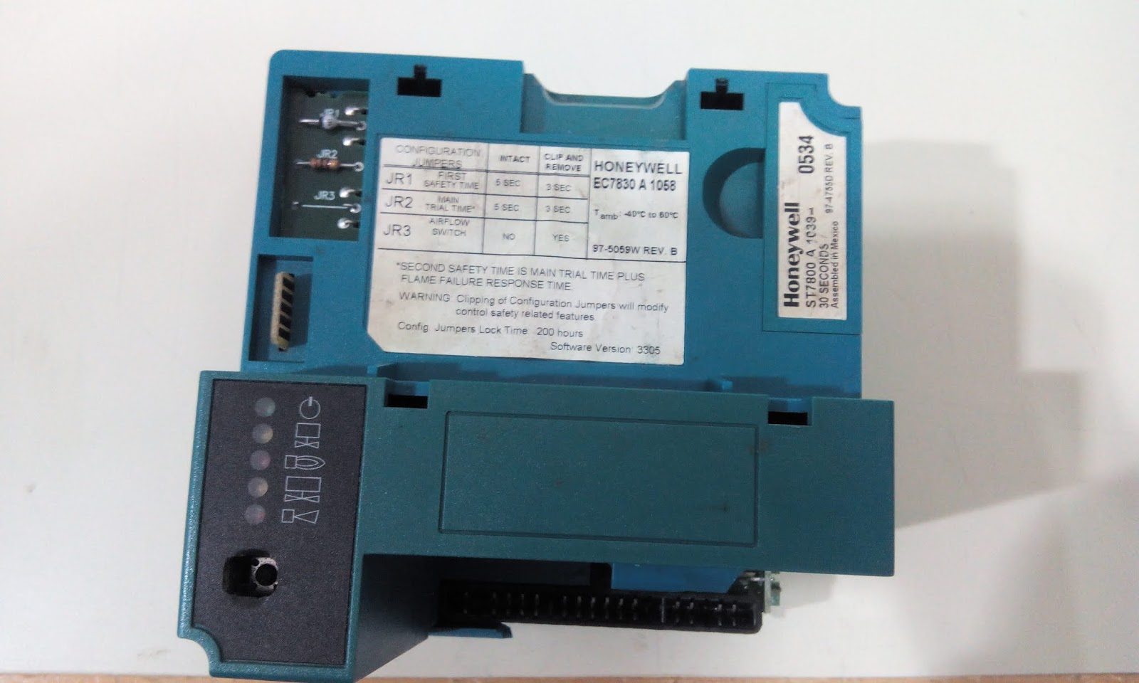 Life Begins at Forty: Honeywell ST7800 Burner Control (Relay Modules ...