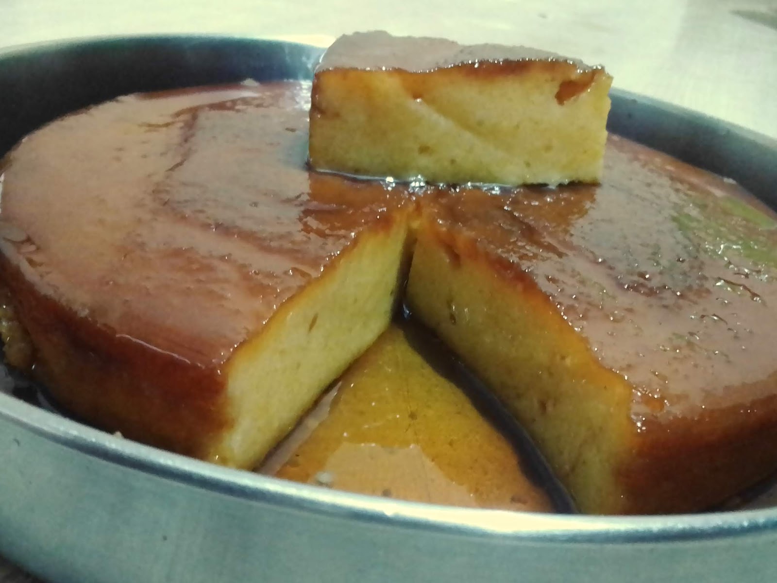 Bread custard caramel pudding