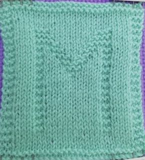 Sammy B's knitting patterns : Alphabet square letter M
