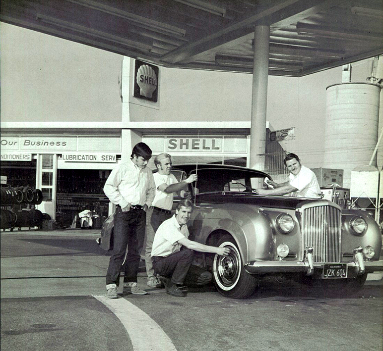 Annualmobiles: Shell Service