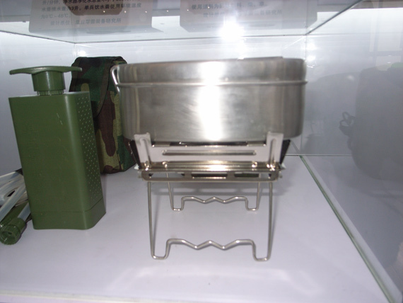 Webbingbabel: Chinese Army New Field Cookware and Water Purifier