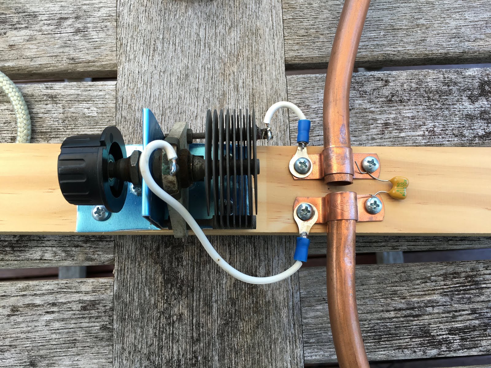 marxy's musing on technology: Simple copper pipe loop for 40m