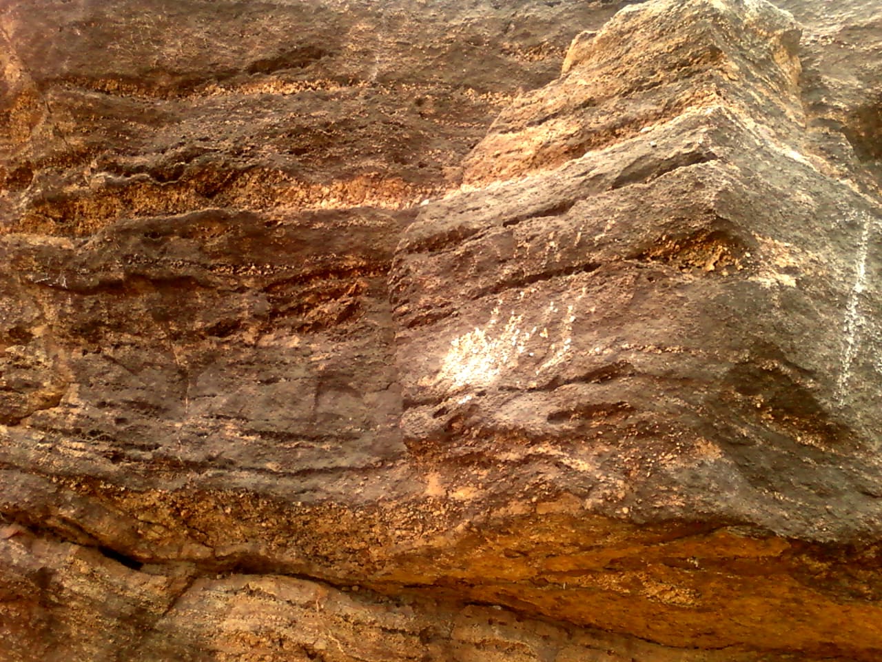 TWO ROCK TYPES OF ARCHEAN ROCKs