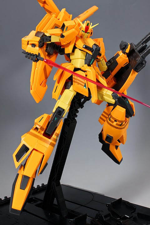 Review: MG 1/100 Zeta Gundam "Gray Wolf's 'Buster' Zeta" by Hobbynotoriko