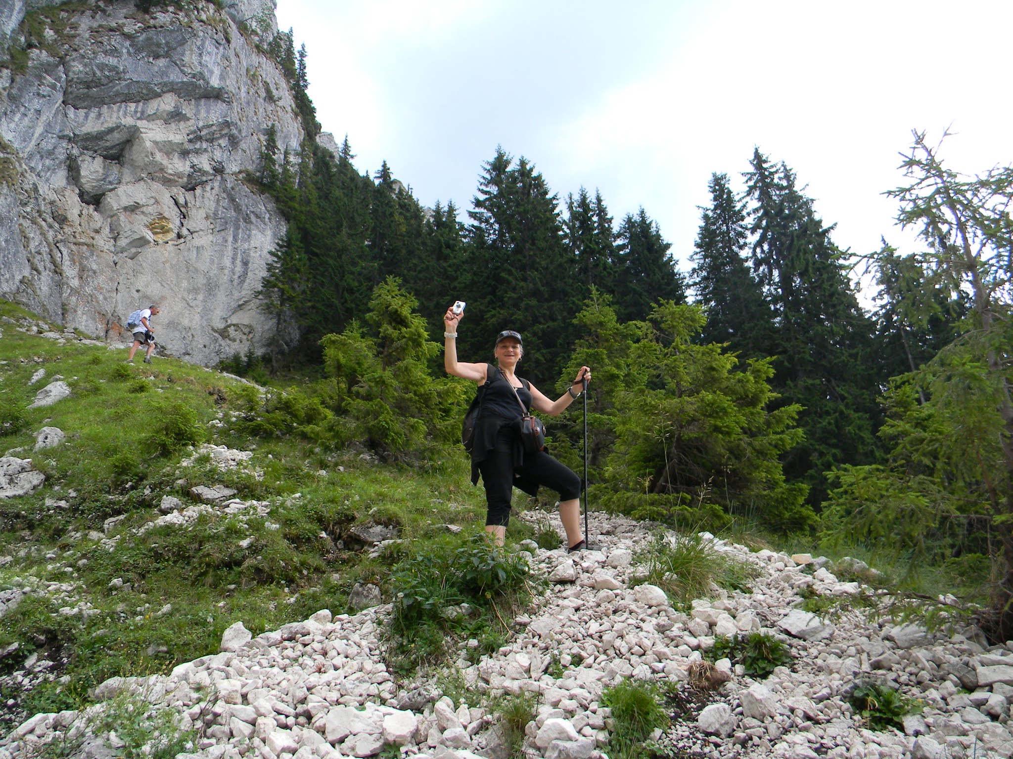 Blog de Calatorii si Drumetii Montane.: Piatra Craiului(Refugiul Spirla ...