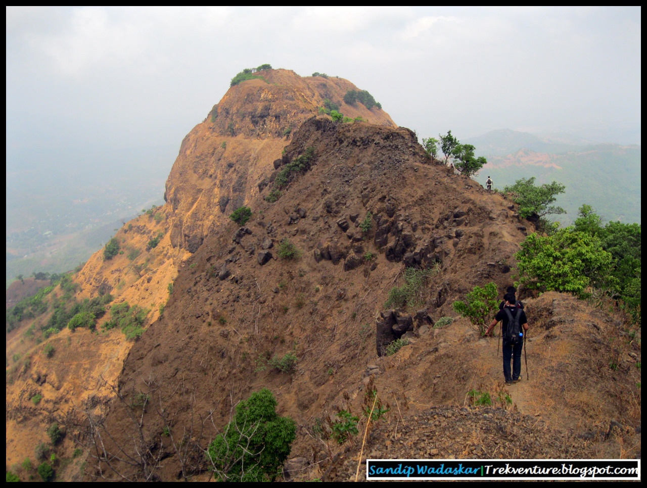 माझी मुशाफिरी... A trekker's photodiary by Sandip Wadaskar ...