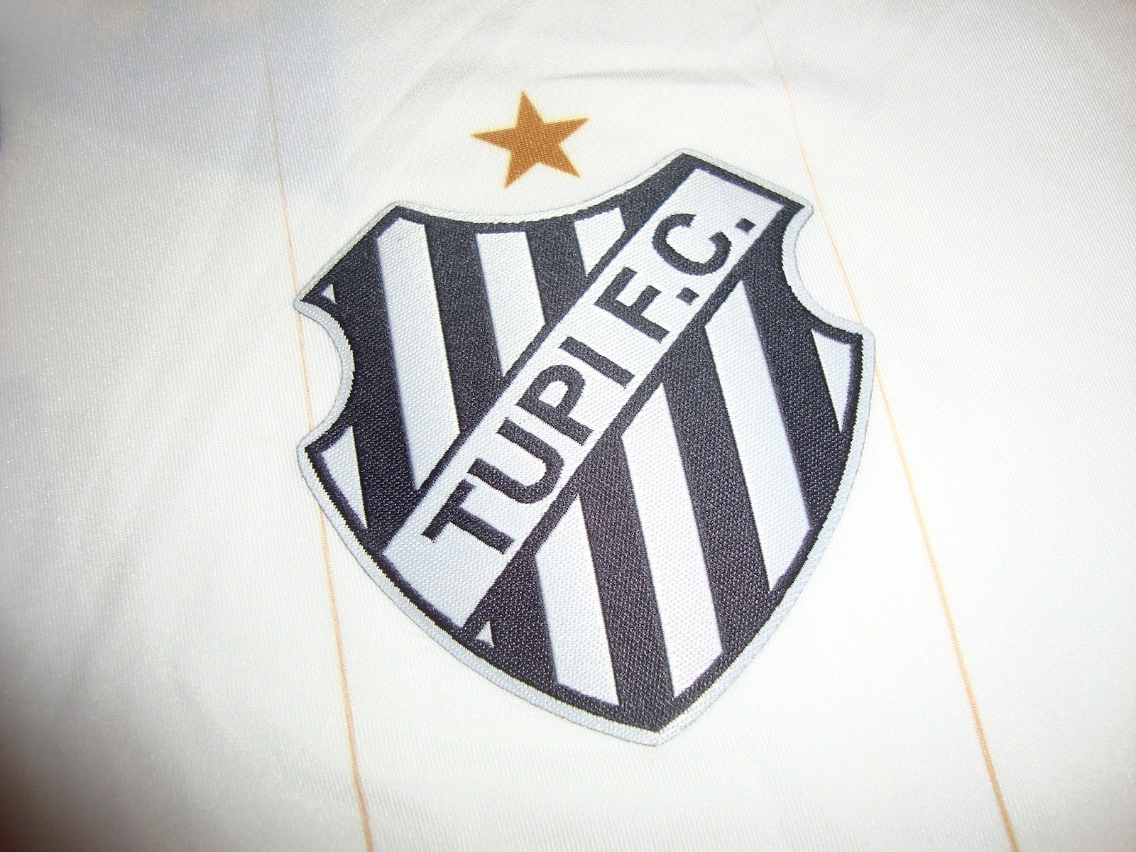Tupi Football Club (MG) - Show de Camisas