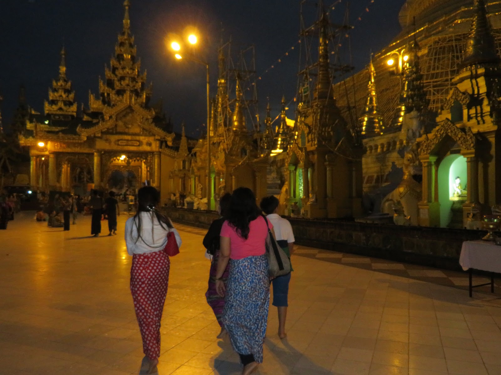 Kee Hua Chee Live!: VISITING SCHWEDAGON GOLDEN PAGODA TEMPLE IN YANGON ...