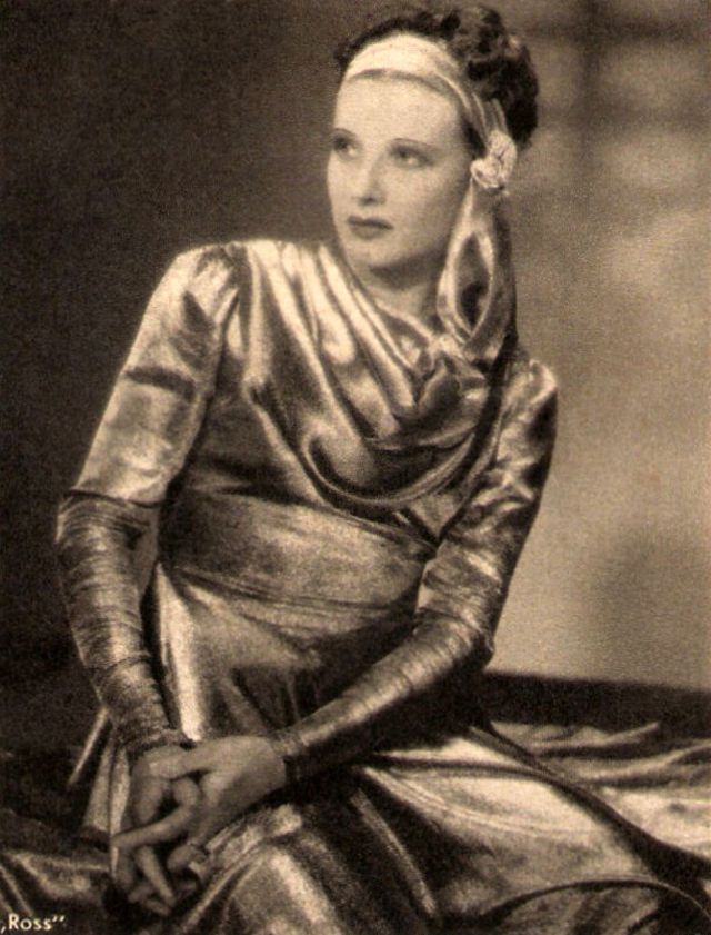 La Jana: Classic Beauty With the Life Ended Tragically Young at the ...