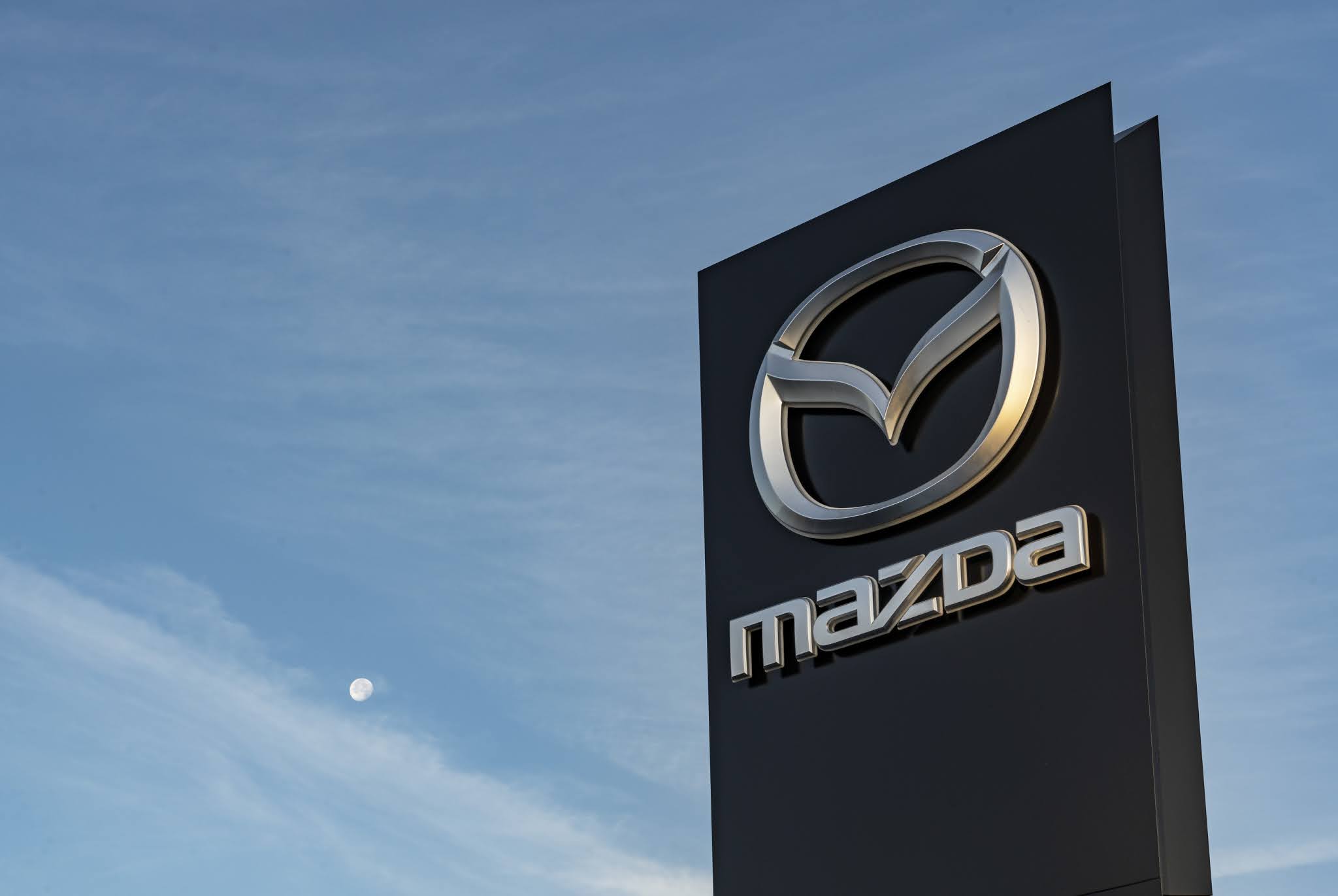 La historia durante 100 años de la insignia de Mazda | Valenciacars