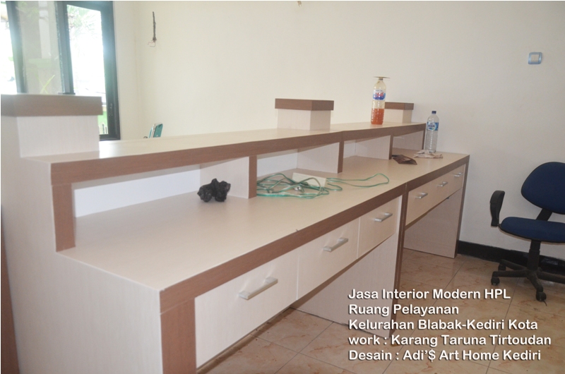 17 Desain Meja Pelayanan Kantor - Desain Furniture