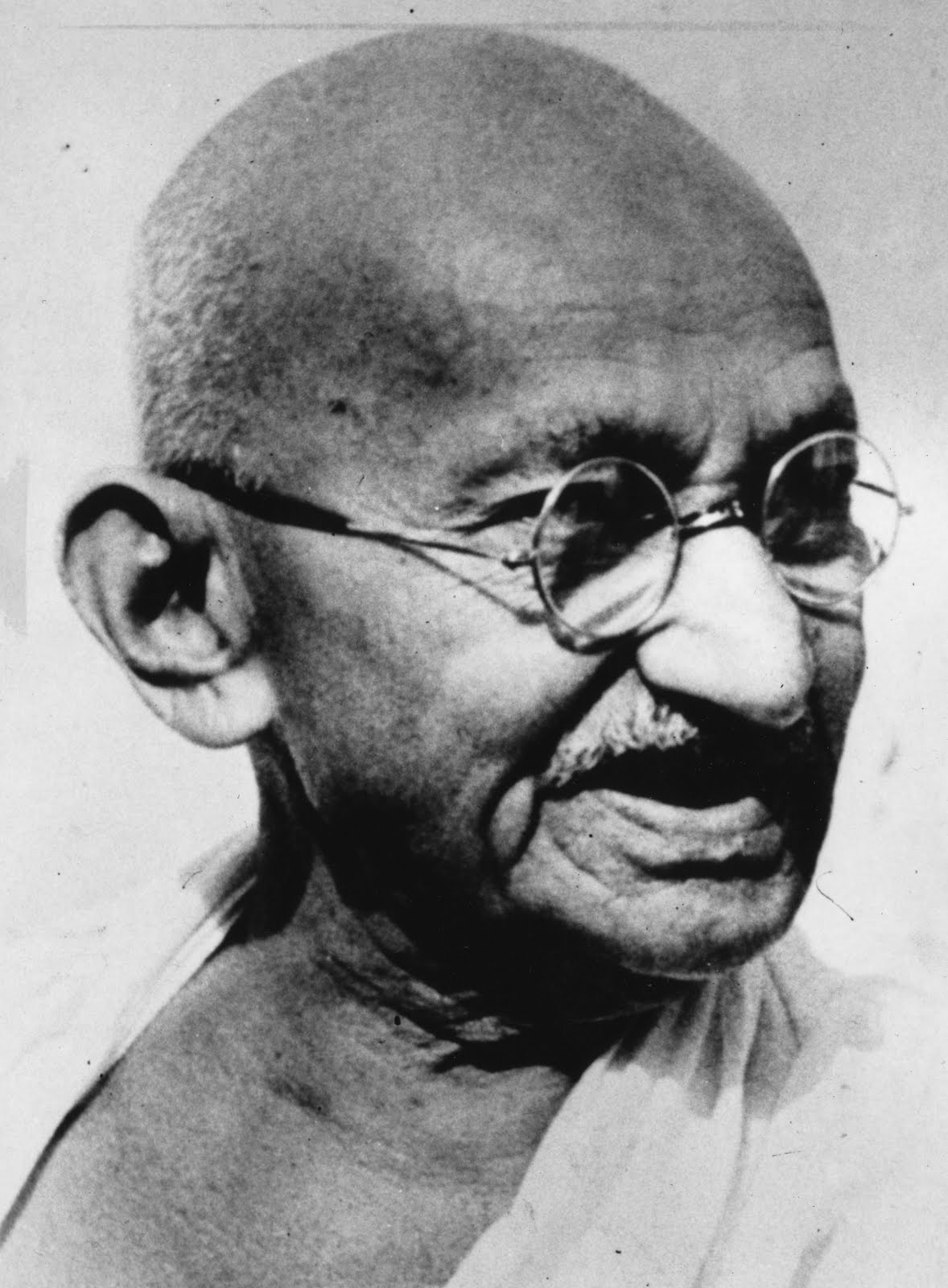 ESTO PASO: 1869: NACIÓ Mahatma Gandhi, político y líder religioso hindú.