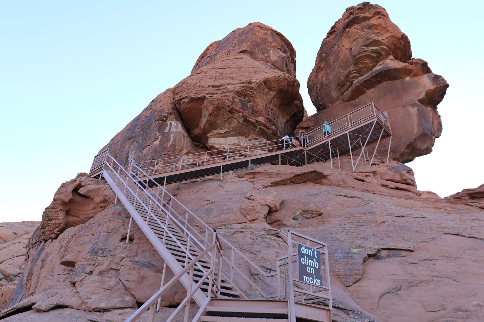 gjhikes.com: Atlatl Rock