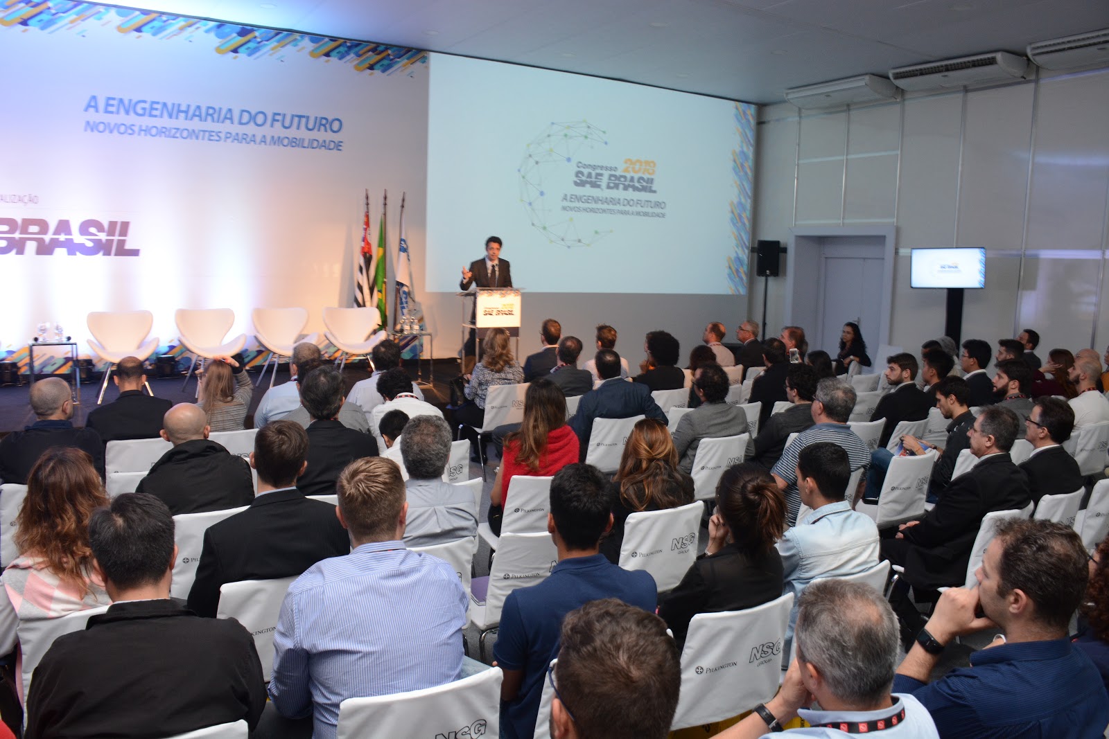 Último dia do Congresso SAE BRASIL debate a indústria conectada e ...