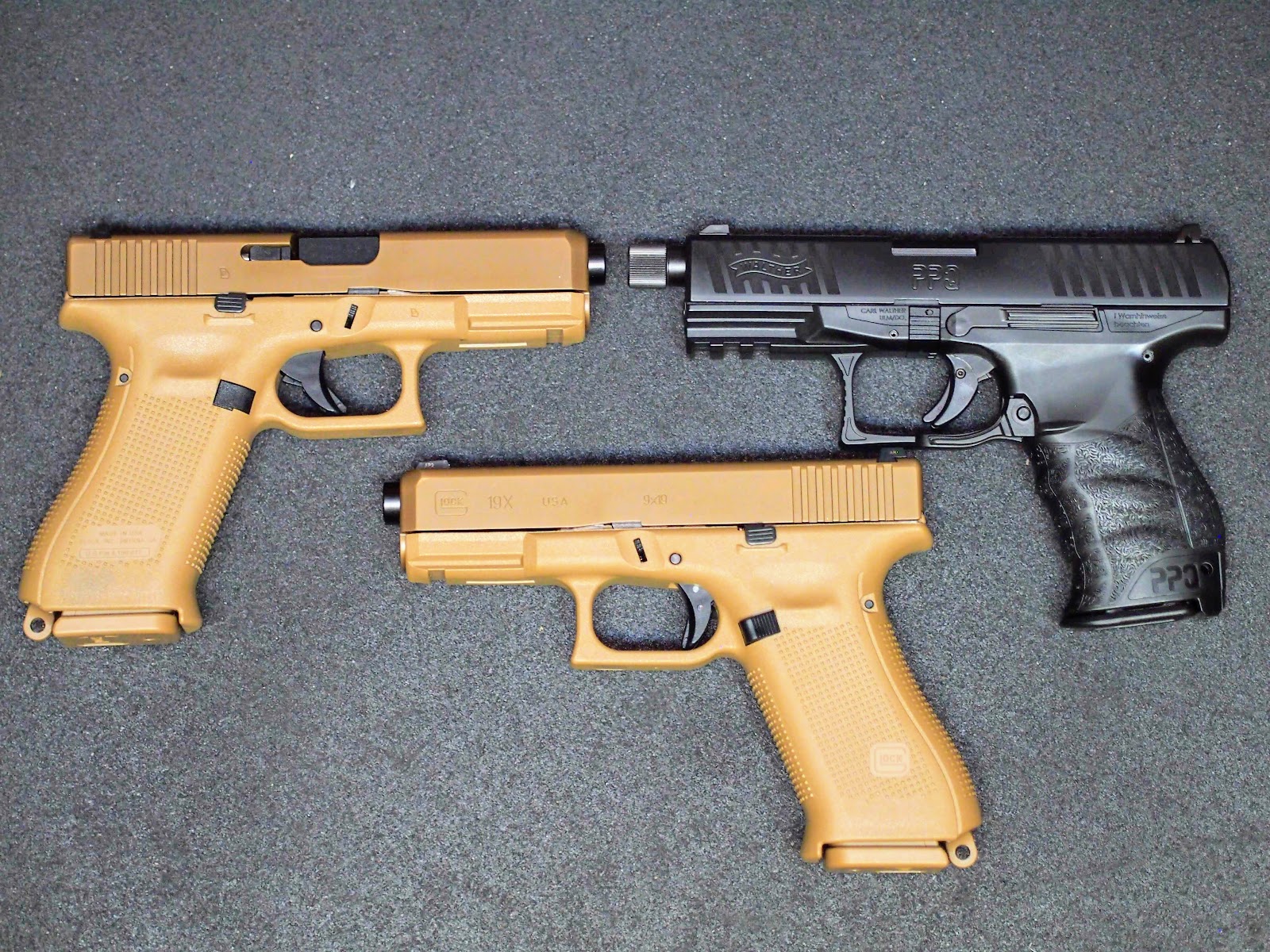 Mister Donut's Firearms Blog: Glock 19x Canadian version