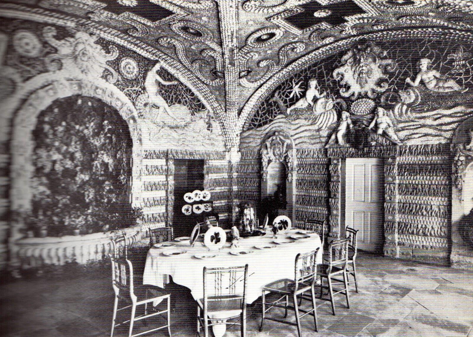 Reinterpreting the Grotto in Contemporary Design: The material ...