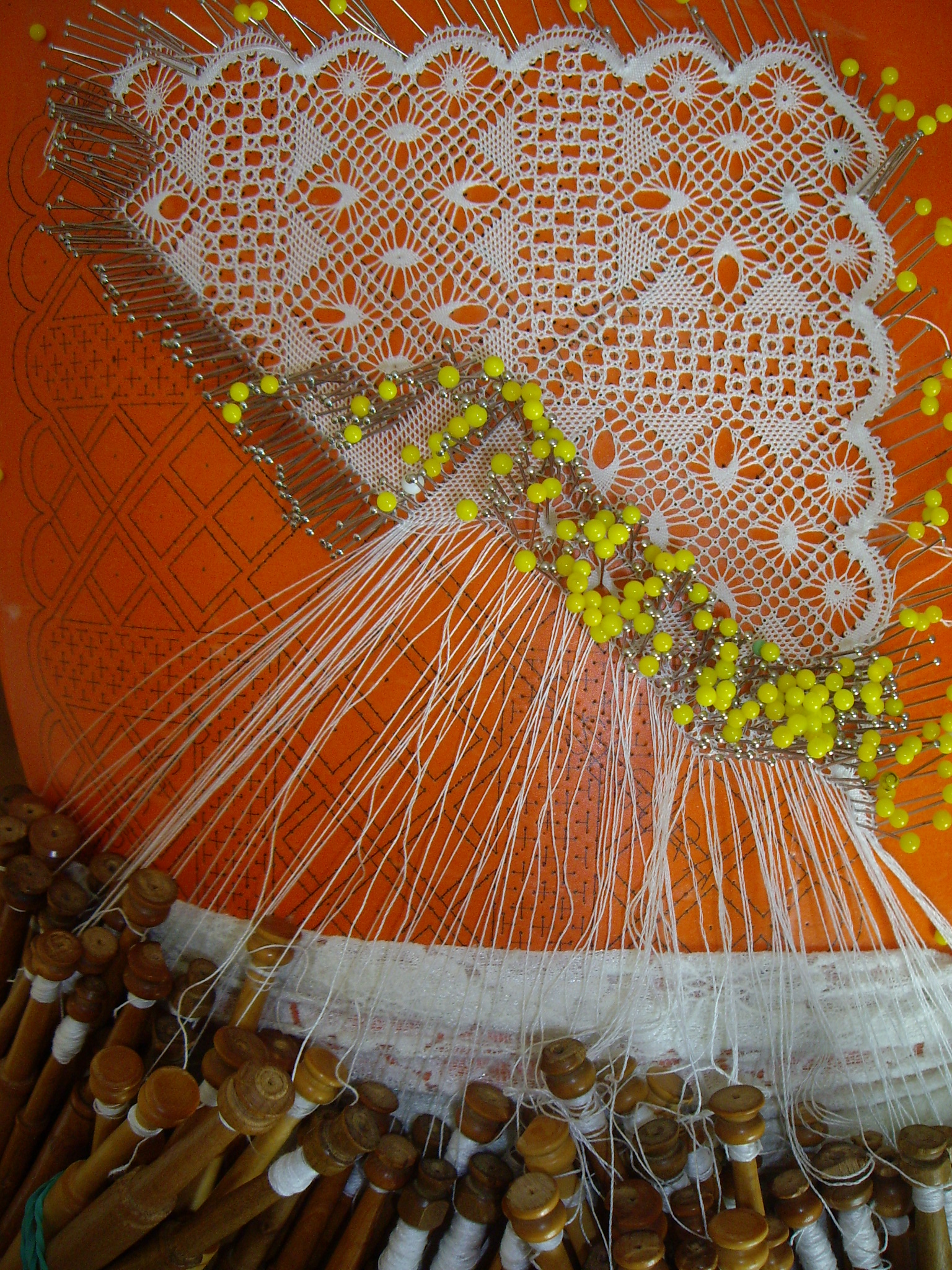 Más pañuelos de milanos de encaje de bolillos