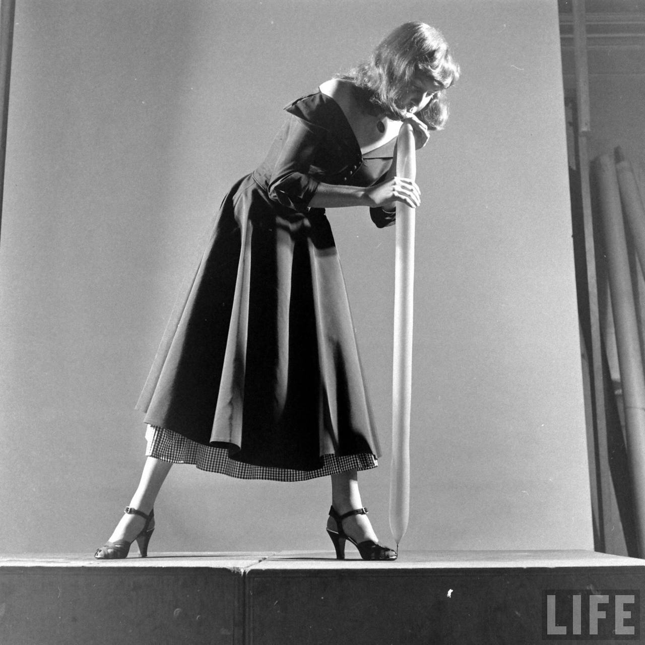Funny Photographs From a Balloon Animal Party in 1948 ~ Vintage Everyday
