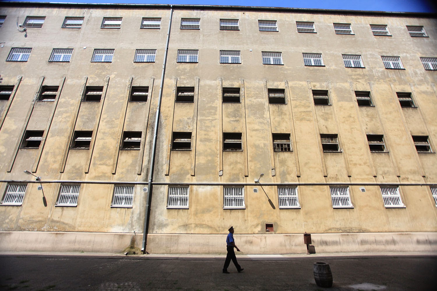 Nenad Milošević: CENTRALNI ZATVOR