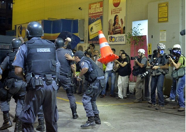 TheNextPicture: POLICE (Brazil)