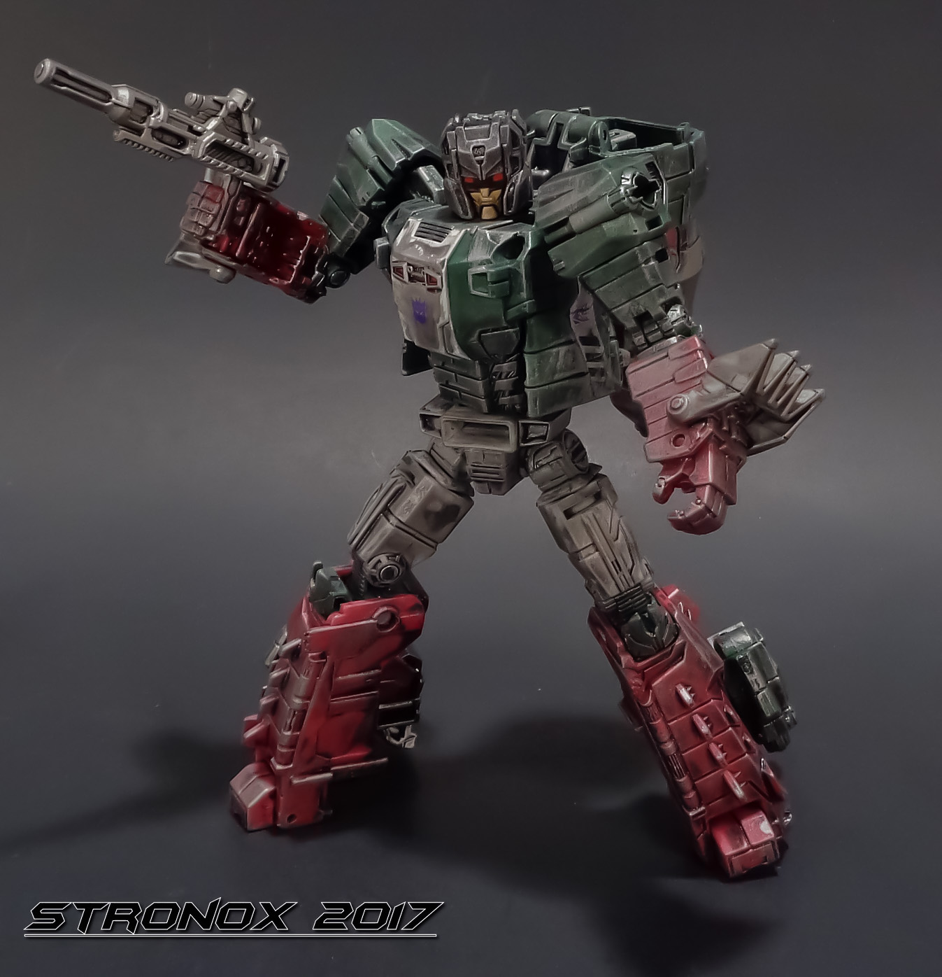 Stronox Custom Figures: Transformers: Skullcruncher