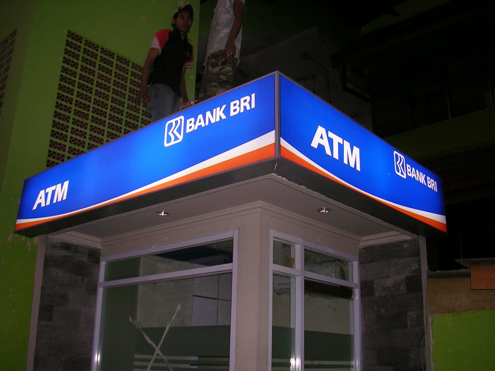 neon box medan: Pembuatan Neon Box di Medan