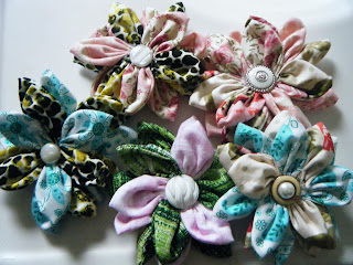 ~Damita's Pretty Wrap~: Beautiful Flower Pins *Tutorial (DIY)