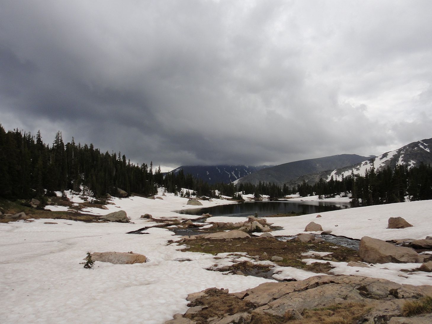 Hiking Rocky Mountain National Park: Lion Lakes and Snowbank Lake.