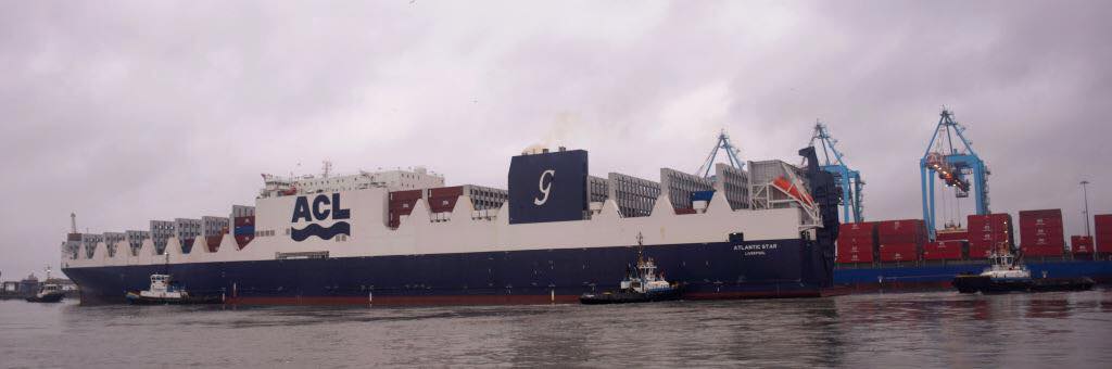 Atlantic Star, world largest combination Lo-Lo Ro-Ro vessel @ Royal ...