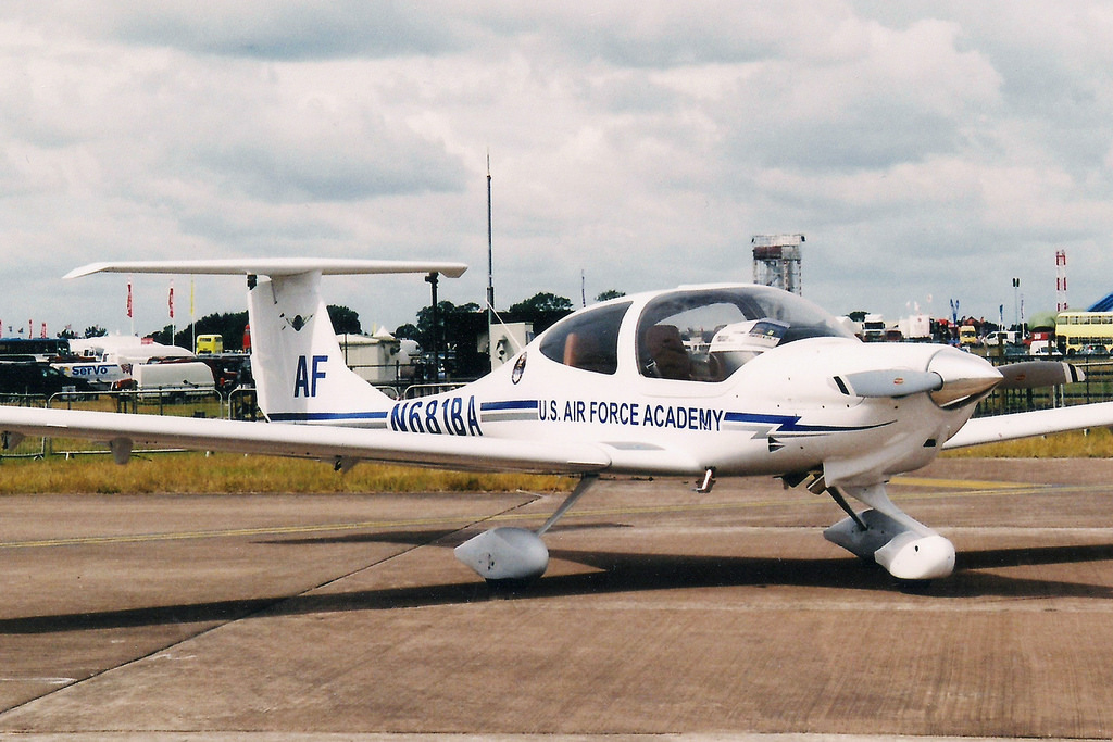 DEFENSE STUDIES: Canberra Leases Eight DA40 NGs for Cadets